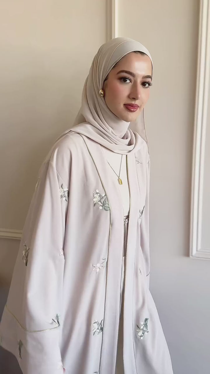 Embroidered Bloom Abaya Set – Inner & Gown – Azurofficial